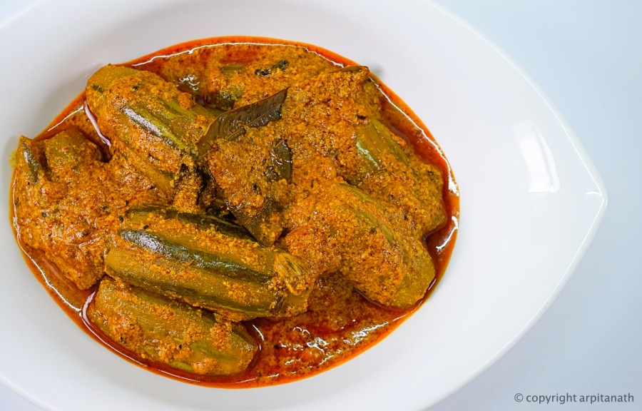 Spicy Doi Potol - Bengali Recipes